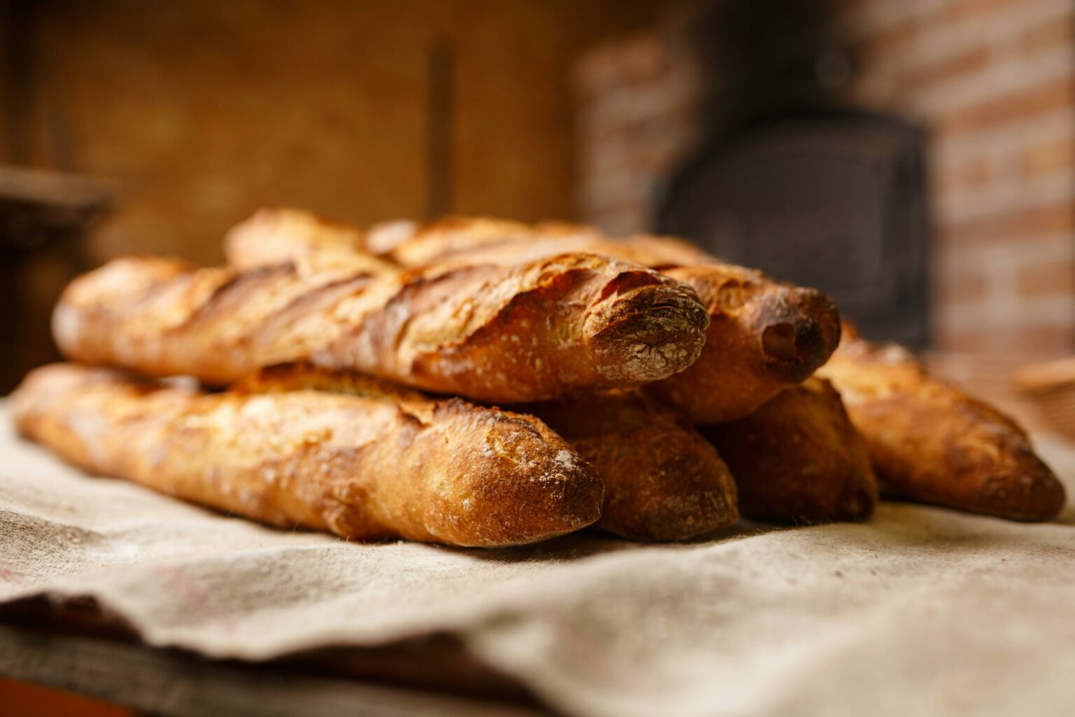 What Are the Best Packaging Materials for Bakery Products?
