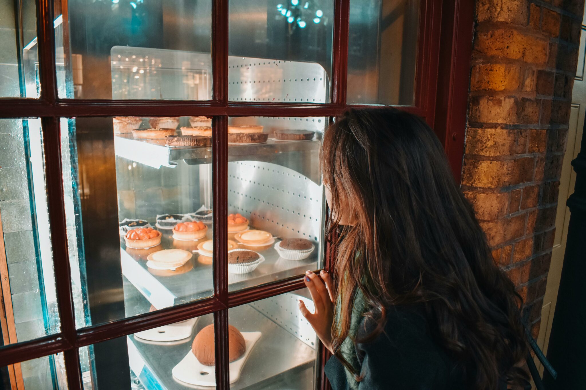 Creative Cake Shop Storefront Design Ideas to Attract More Customers ...