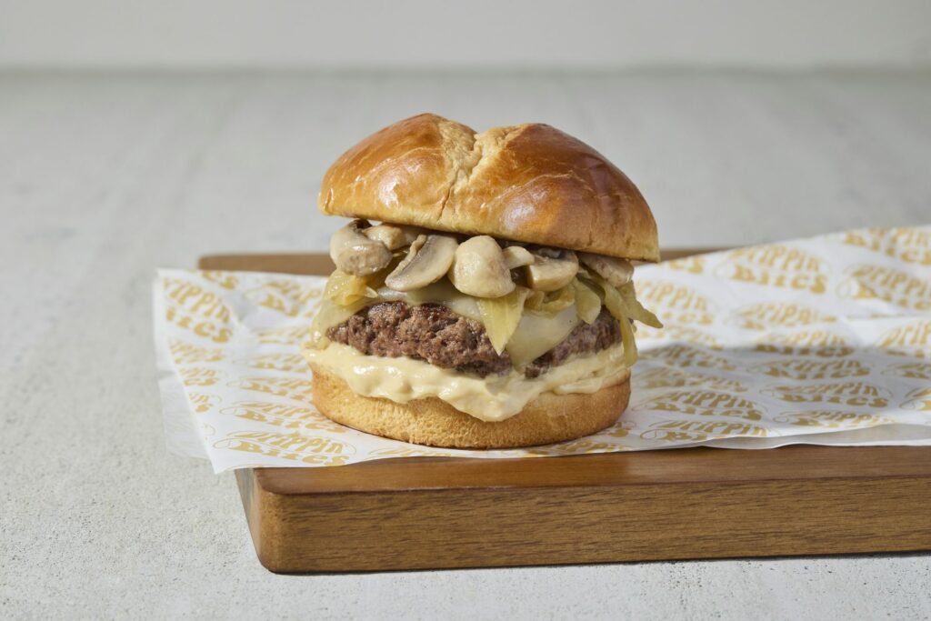 How to Run a Burger Restaurant for Maximum Success - Fusenpack Blog